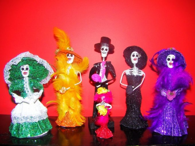 ¿Cómo hacer Catrinas de Papel? +Videos » 2025